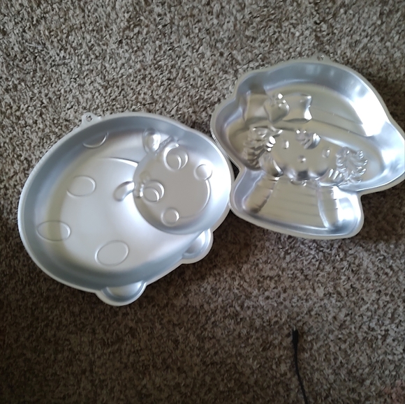 Wilton | Kitchen | Set Of 2 Wilton Cake Pans Ladybug And A Vintage ...